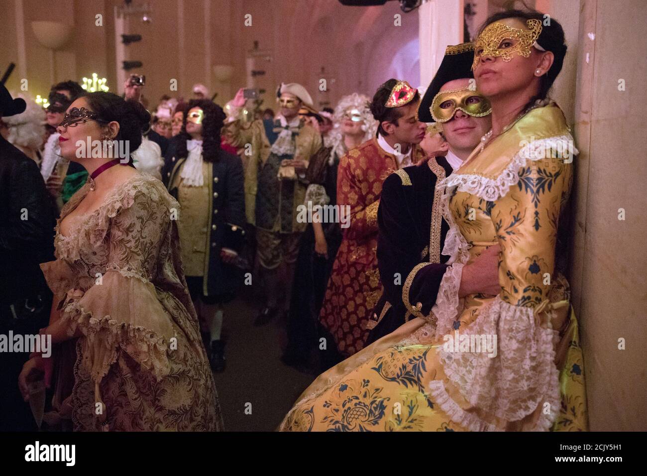 Bal masque versailles hi-res stock photography and images - Alamy