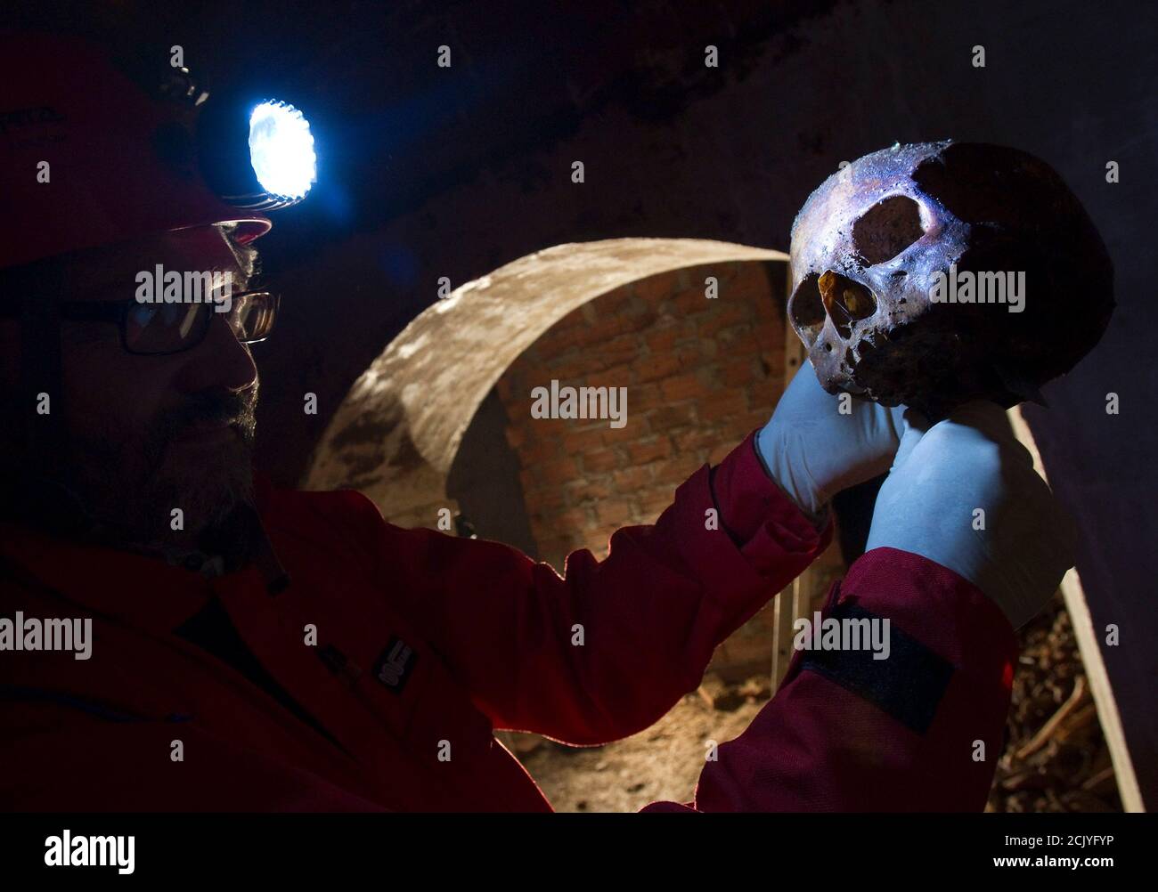 Living inside a cemetery hi-res stock photography and images - Alamy