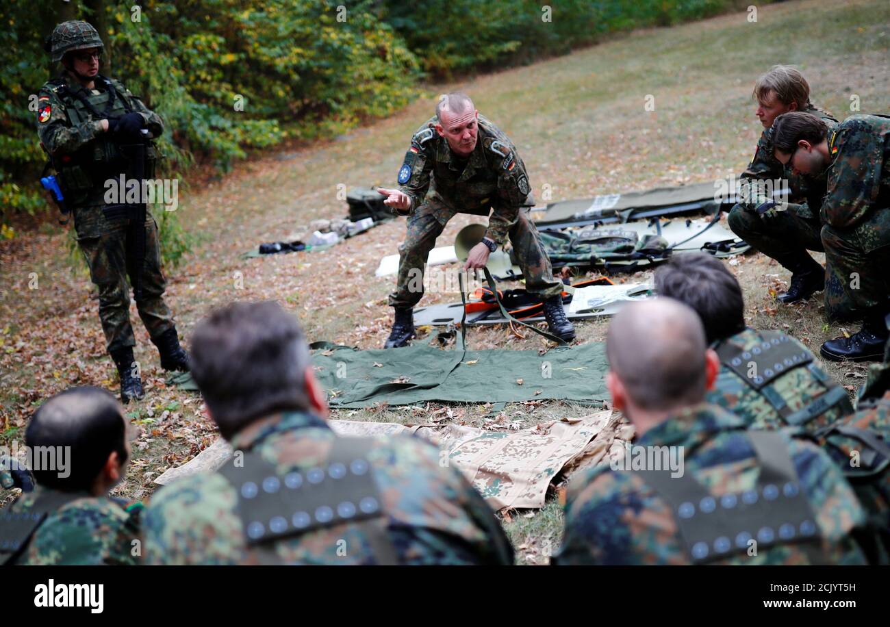 Reservists berlin hi-res stock photography and images - Alamy