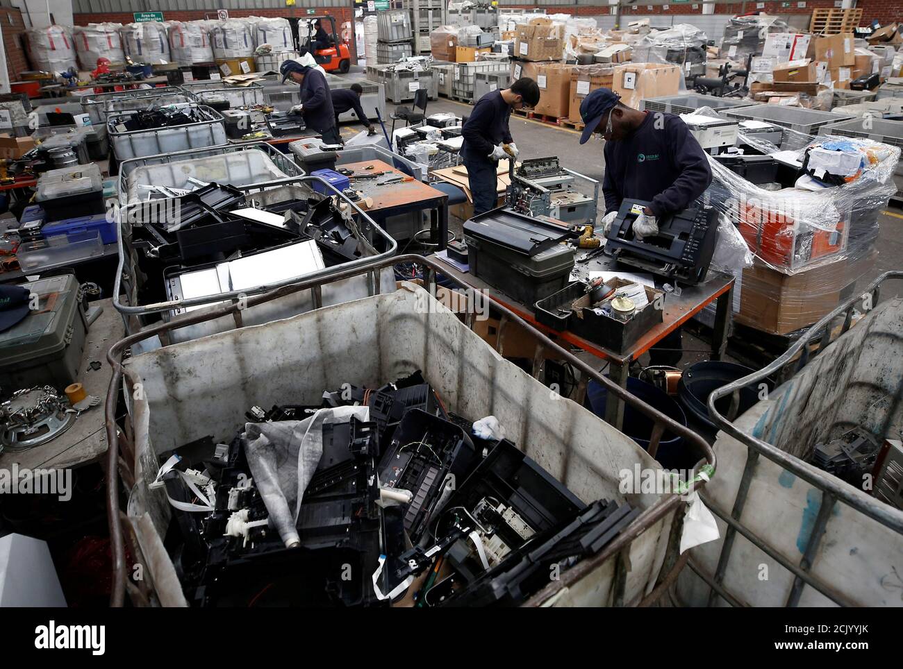 Electronic waste recycling plant hi-res stock photography and images ...