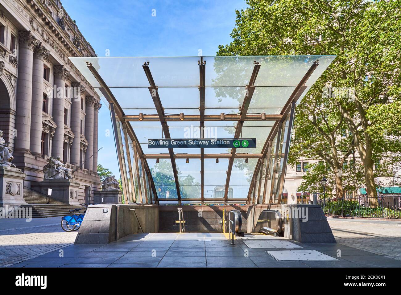 Bowling green station hi-res stock photography and images - Alamy