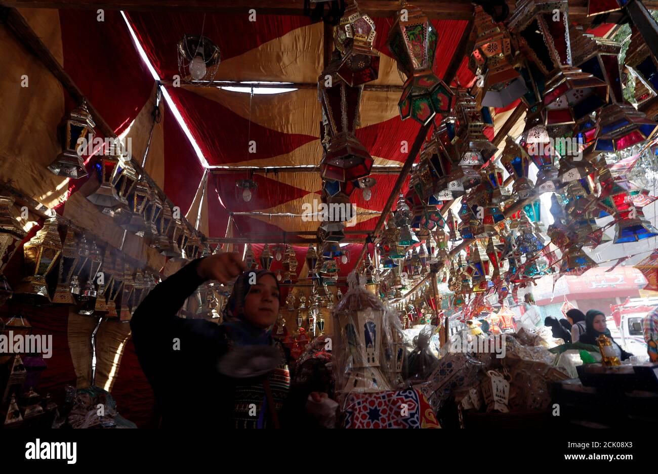 Ramadan lanterns (fanous) hi-res stock photography and images - Alamy