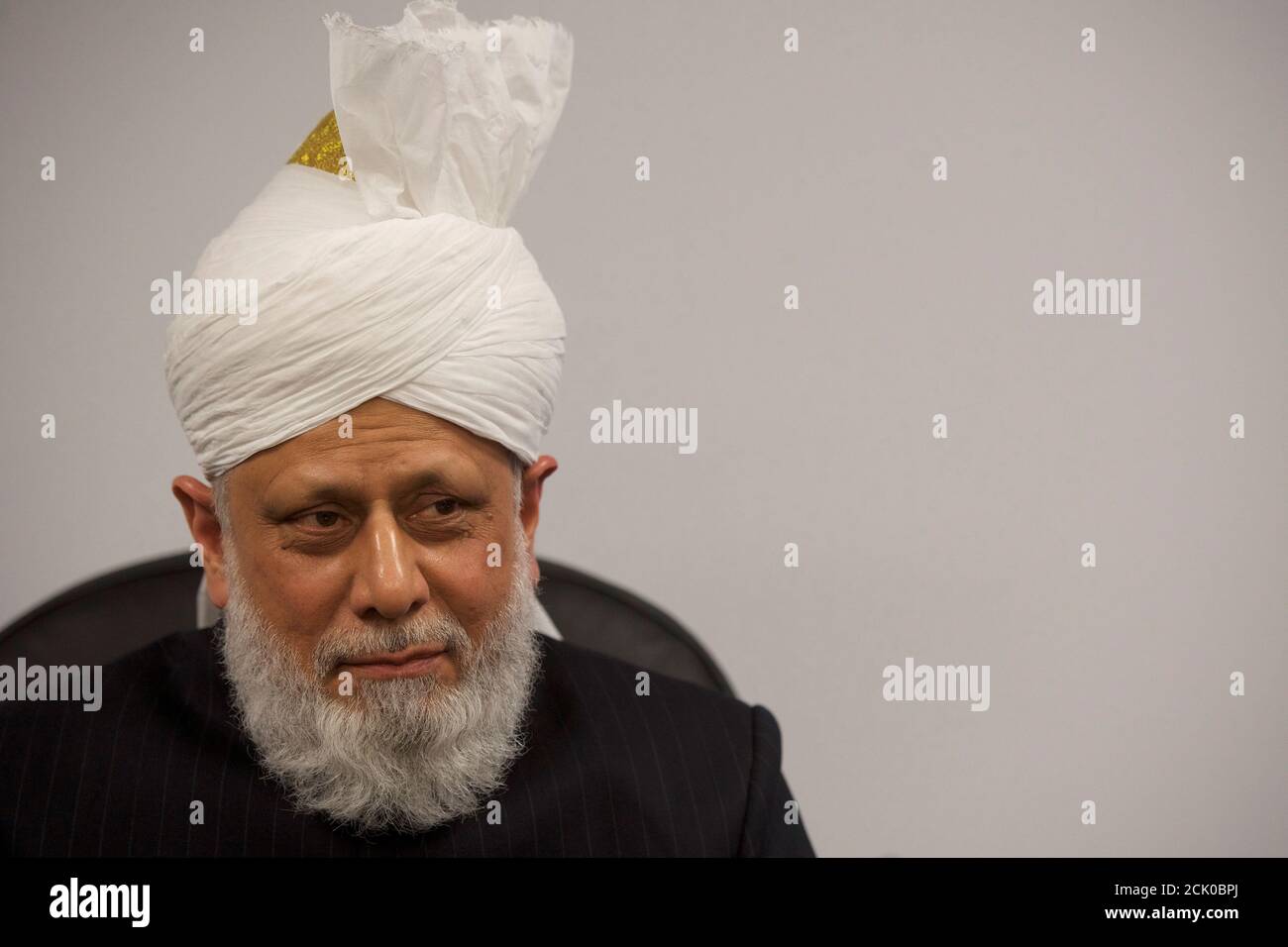 Mirza masroor ahmad khalifa ahmadiyya hi-res stock photography and images - Alamy