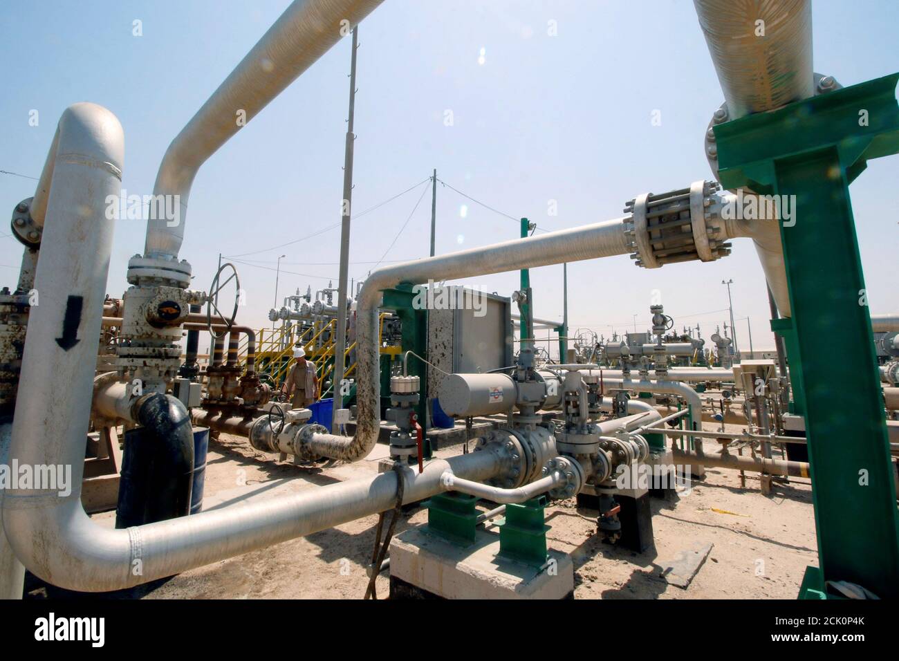Oilfield iraq hi-res stock photography and images - Alamy