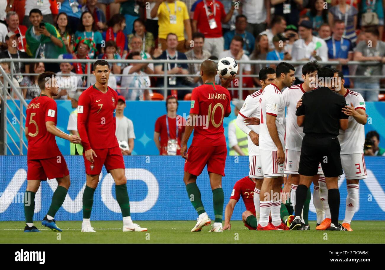Portugals football team players hi-res stock photography and images - Alamy
