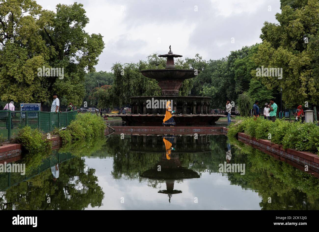 India gate delhi monsoon hi-res stock photography and images - Alamy