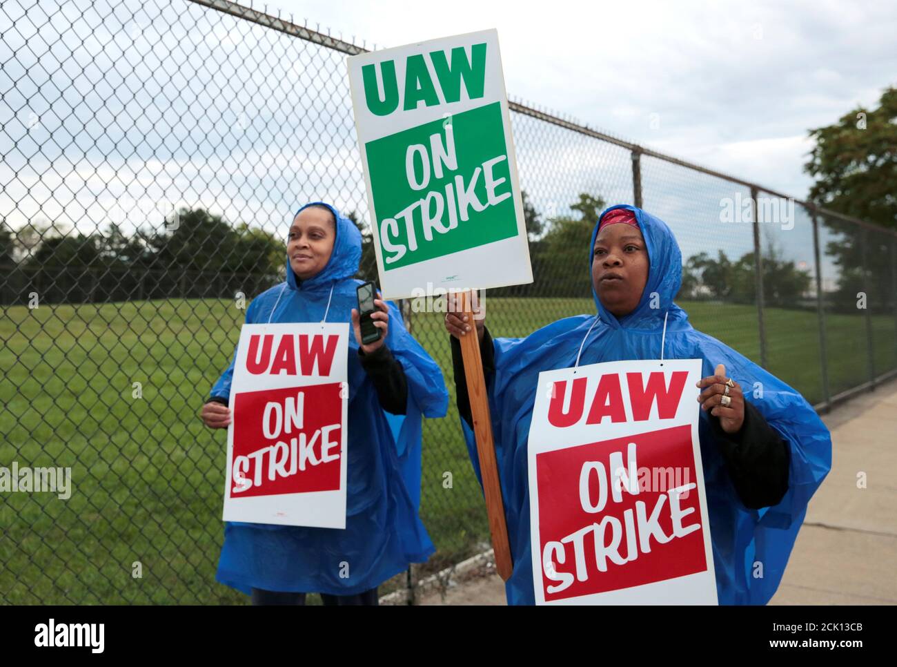 Workers picketing usa 2019 hi-res stock photography and images - Alamy