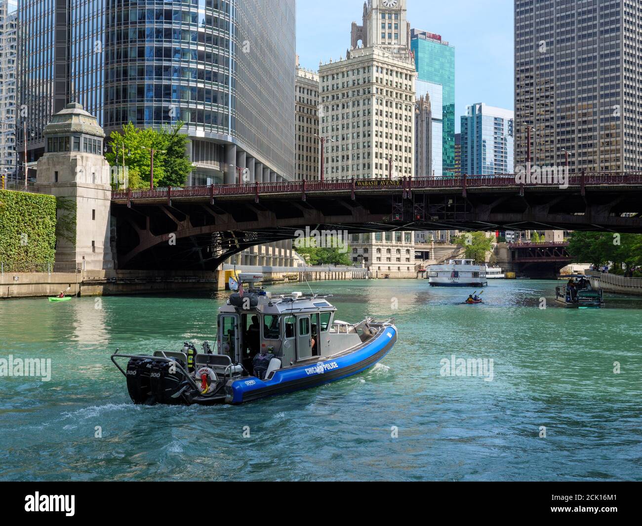 Chicago Police Marine Unit patrol boat cruising the Chicago River Stock ...