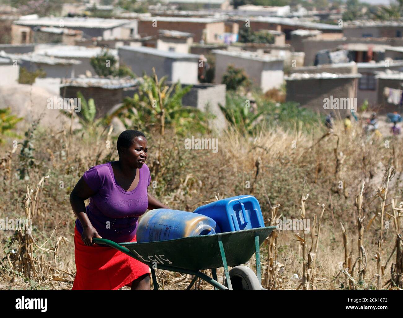 Fetches drinking water hi-res stock photography and images - Alamy