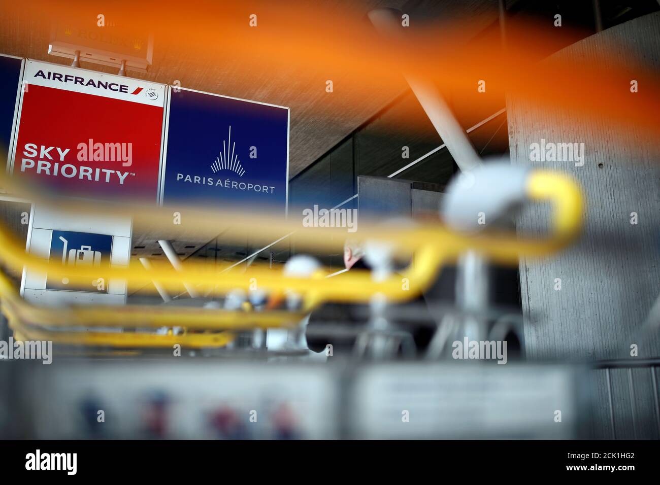 Logo de adp hi-res stock photography and images - Alamy