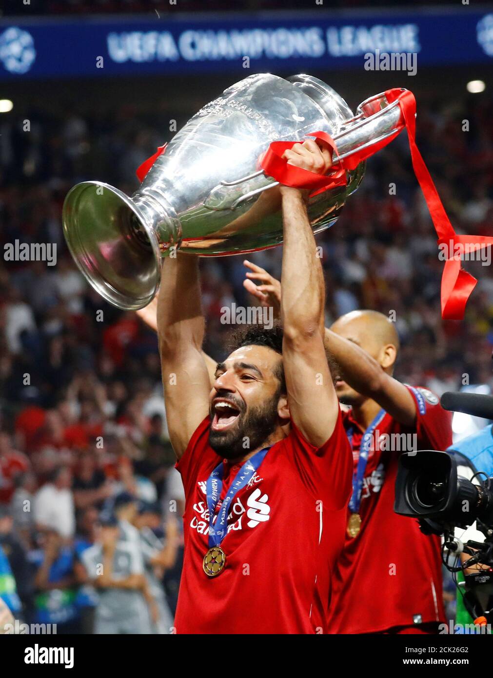 Salah champions league final trophy hi-res stock photography and images ...