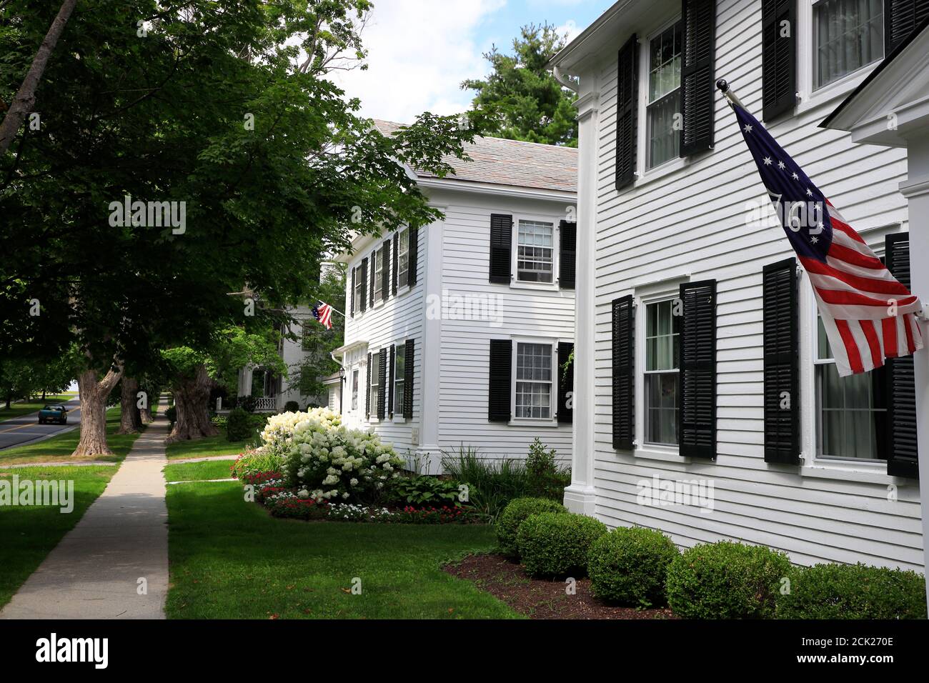 American colonial flag hi-res stock photography and images - Alamy