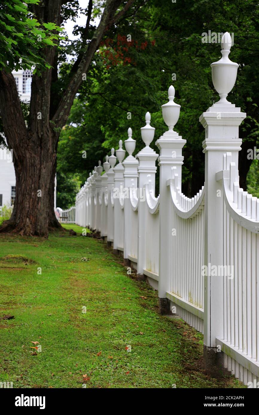 Cemetery fence hi-res stock photography and images - Alamy