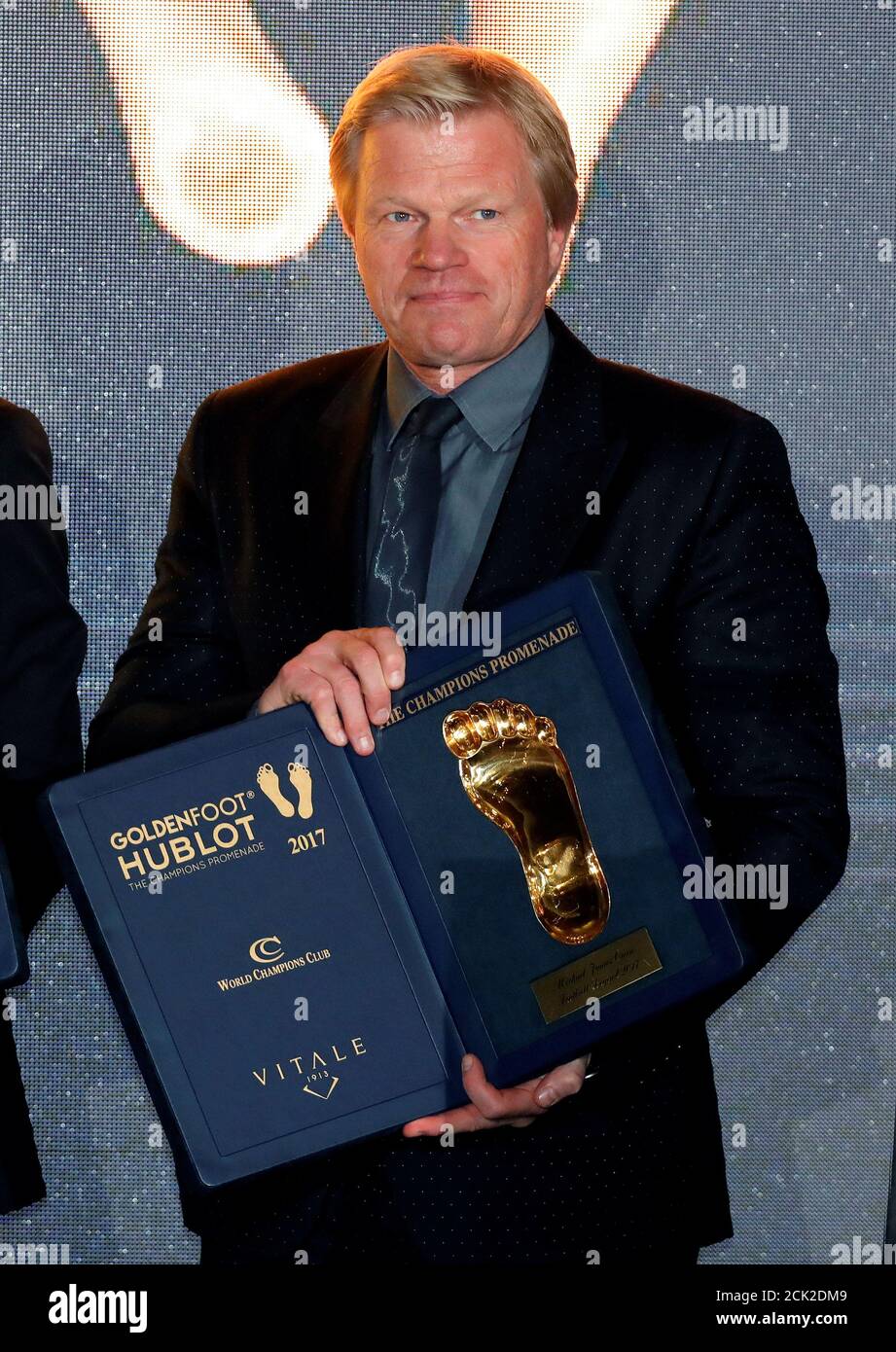 Golden foot award hi-res stock photography and images - Alamy