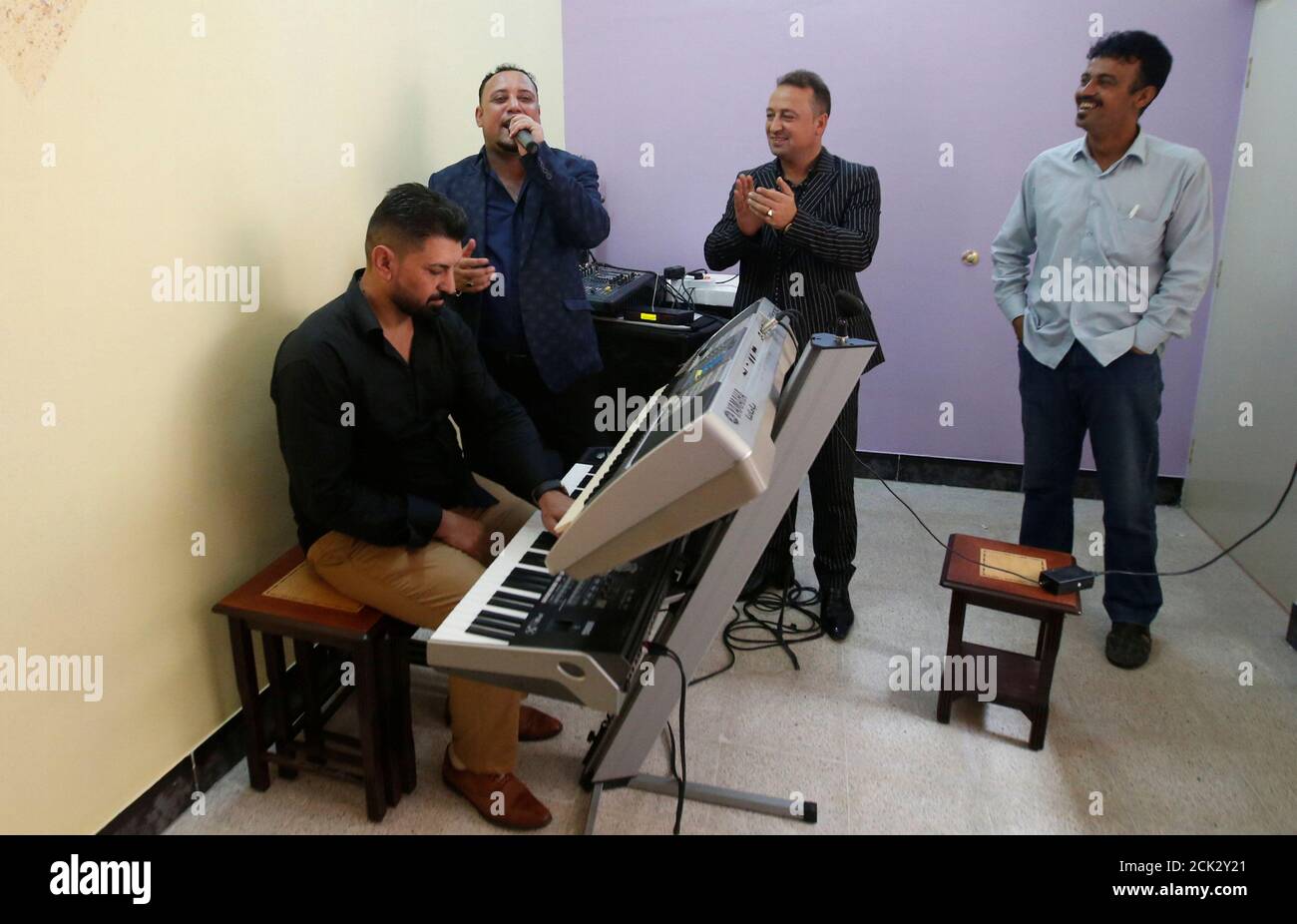 Iraq musical instruments hi-res stock photography and images - Alamy