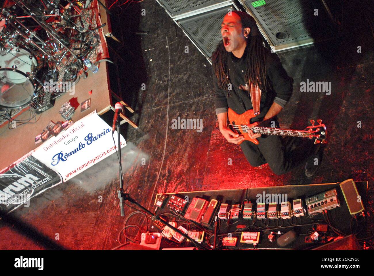 Bass player Doug Wimbish, performing solo in a bass clinic Stock Photo ...