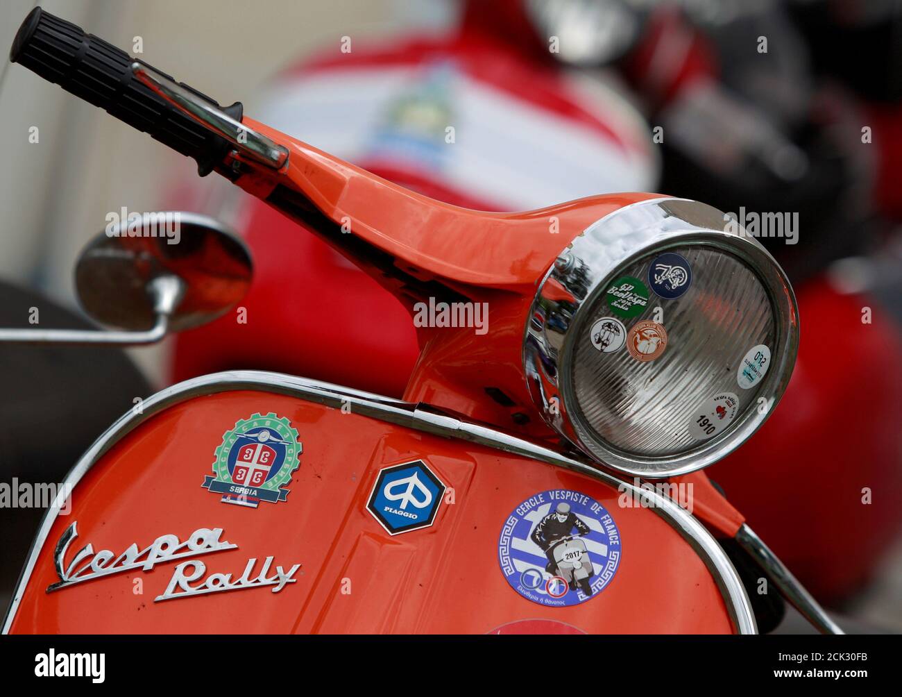 Vespa Logo High Resolution Stock Photography and Images - Alamy
