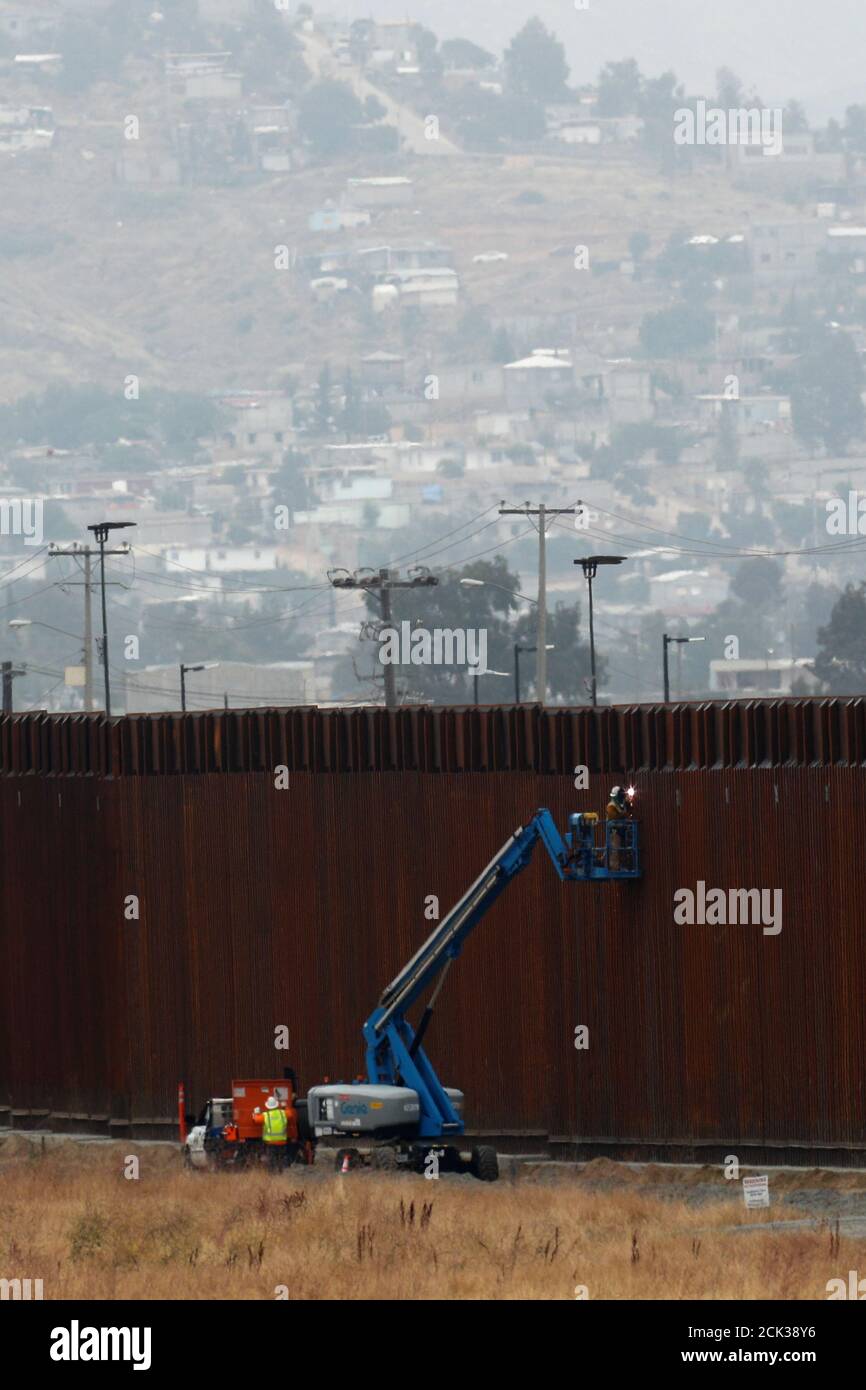 Border sections hi-res stock photography and images - Alamy
