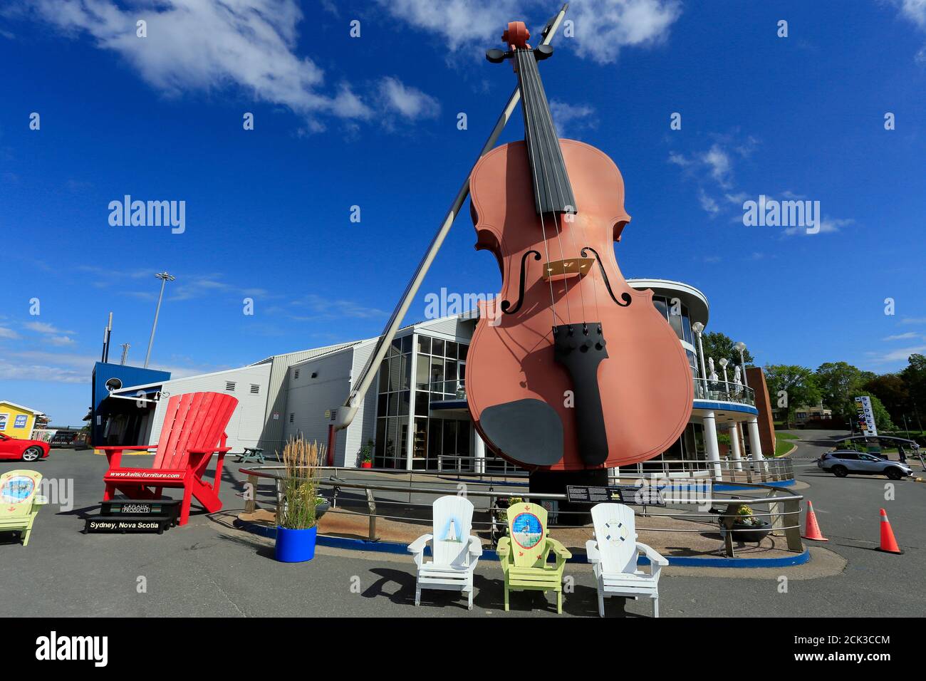 Giant violin on the Sydney, Cape Breton waterfront 2020 Stock Photo - Alamy