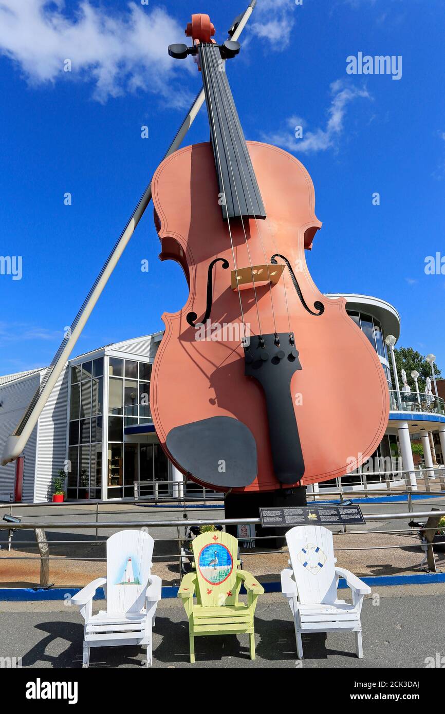 Giant violin on the Sydney, Cape Breton waterfront 20205 Stock Photo ...