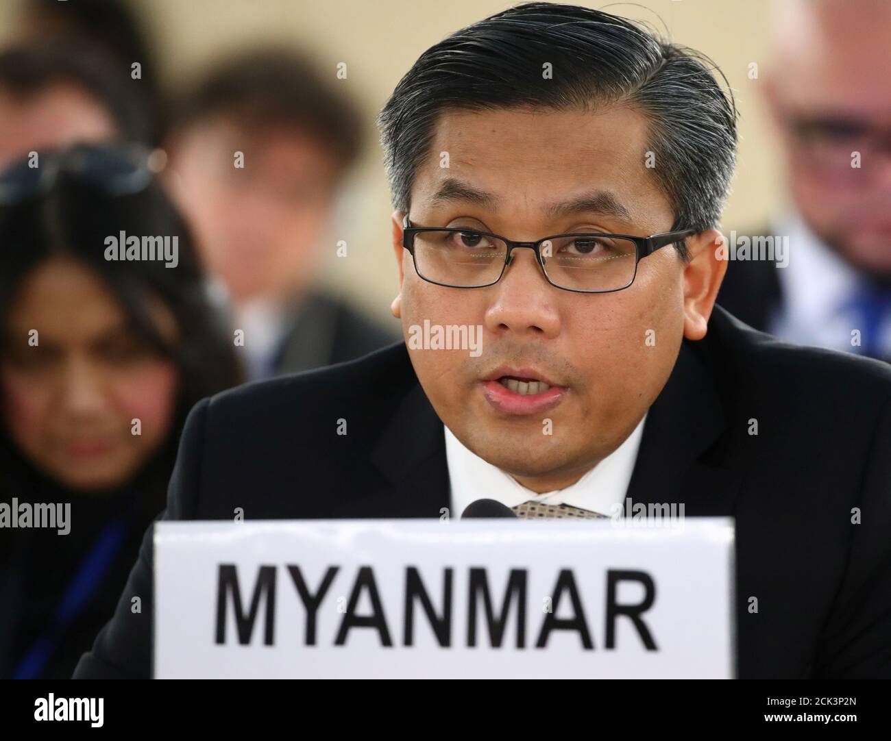 Kyaw moe tun hi-res stock photography and images - Alamy