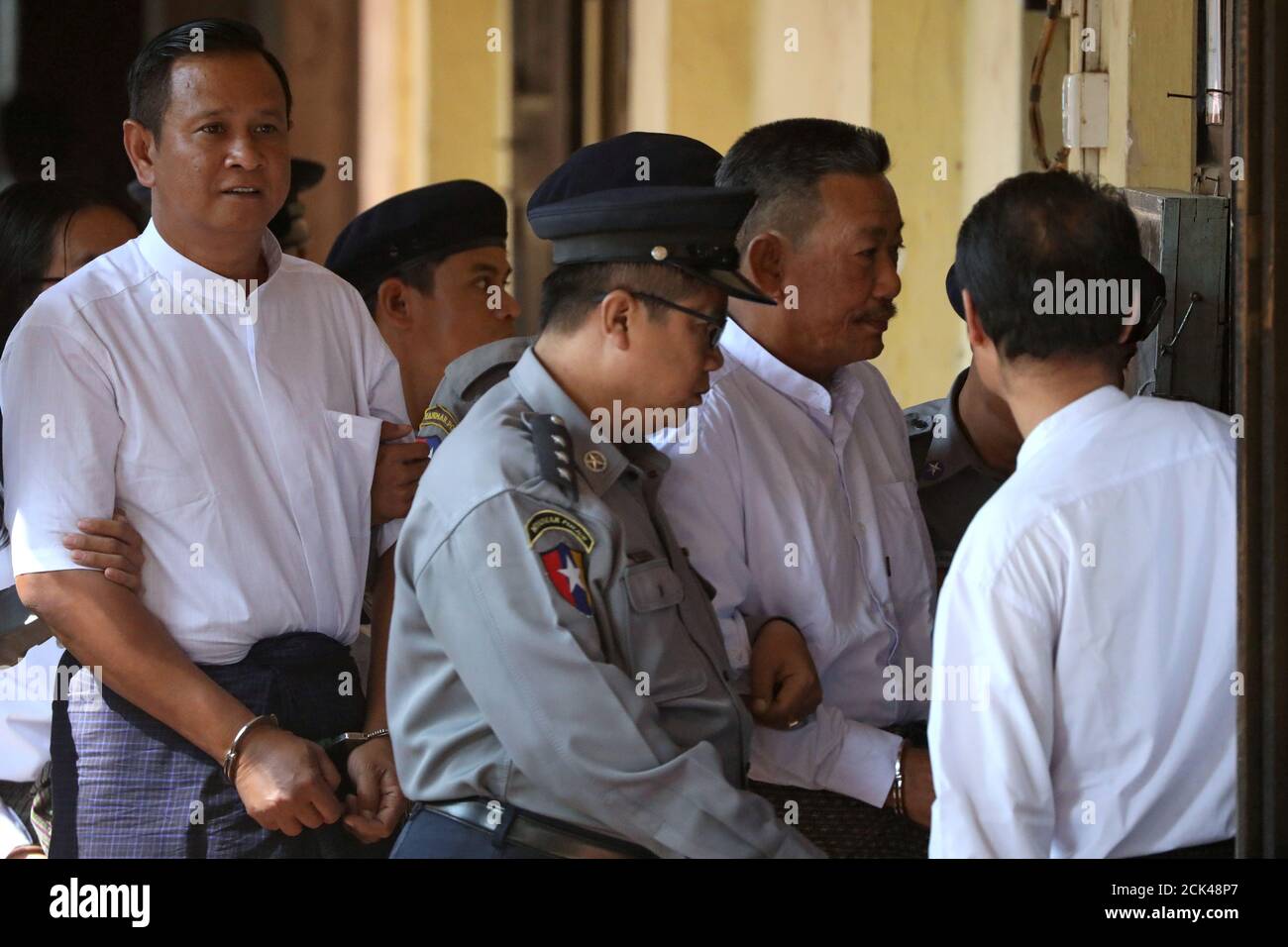 Aung zaw win hi-res stock photography and images - Alamy