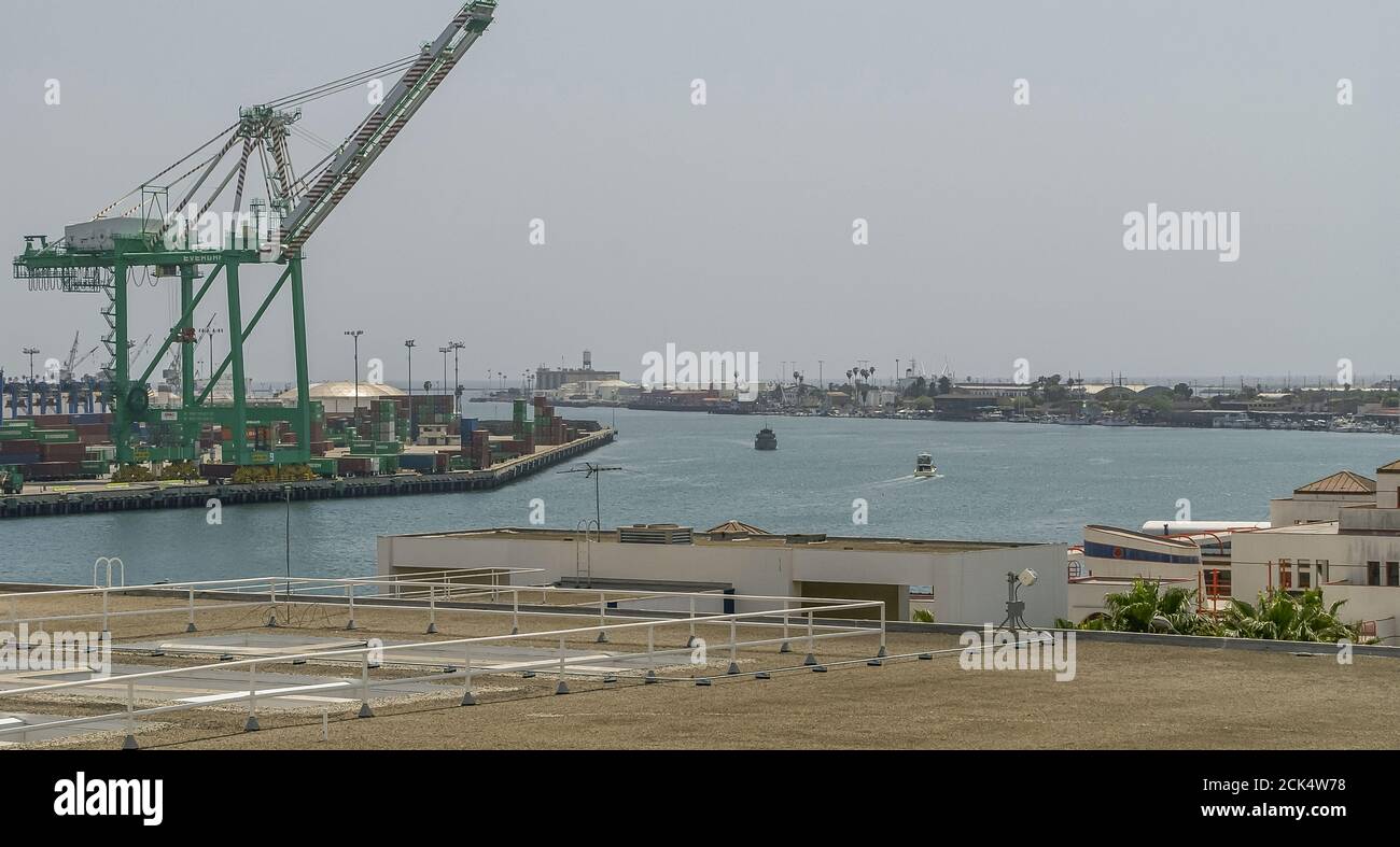 Evergreen container terminal hi-res stock photography and images - Alamy