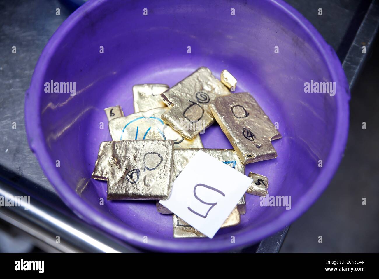 African gold refinery hi-res stock photography and images - Alamy
