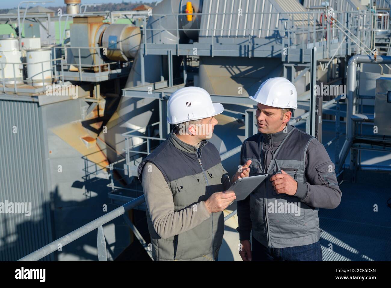 Shipyard setting hi-res stock photography and images - Alamy