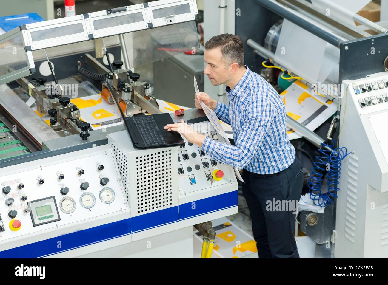 Robot factory automation speed hi-res stock photography and images - Alamy