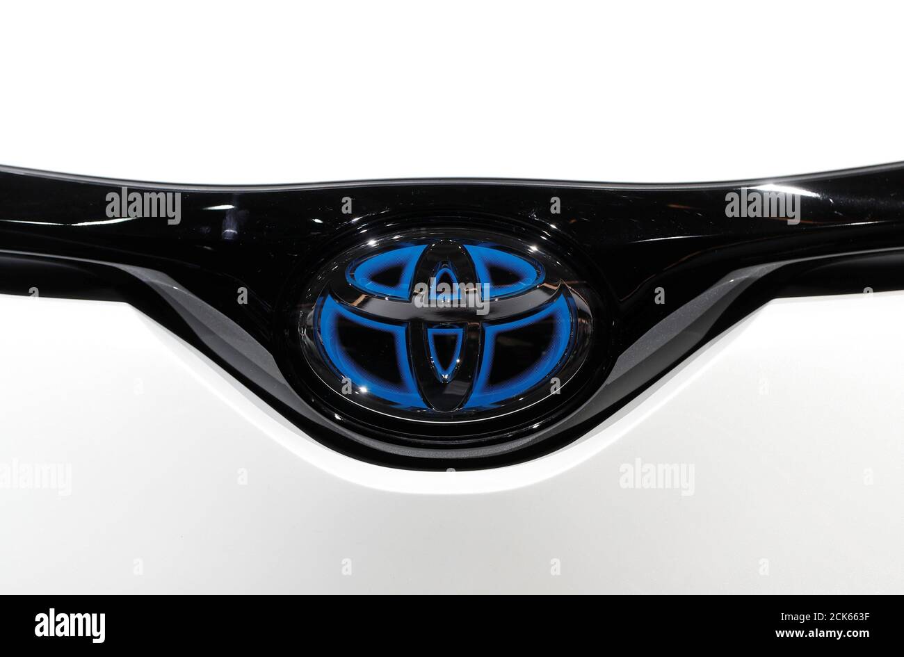 Toyota rav4 logo hi-res stock photography and images - Alamy