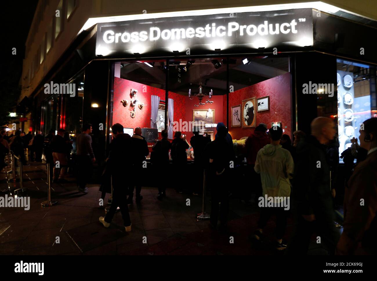 Banksy original hi-res stock photography and images - Alamy