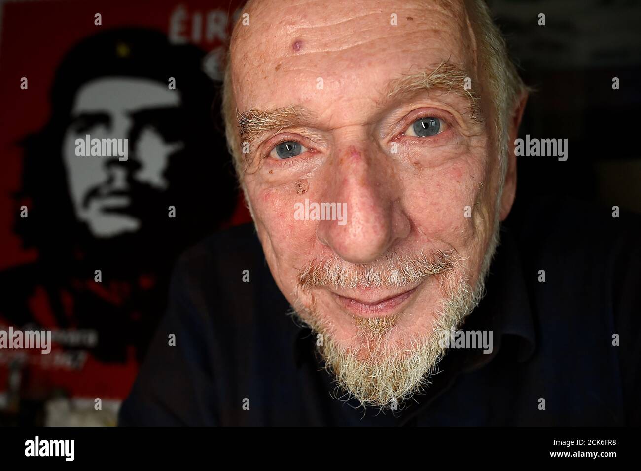 Jim fitzpatrick artist che guevara hi-res stock photography and images ...