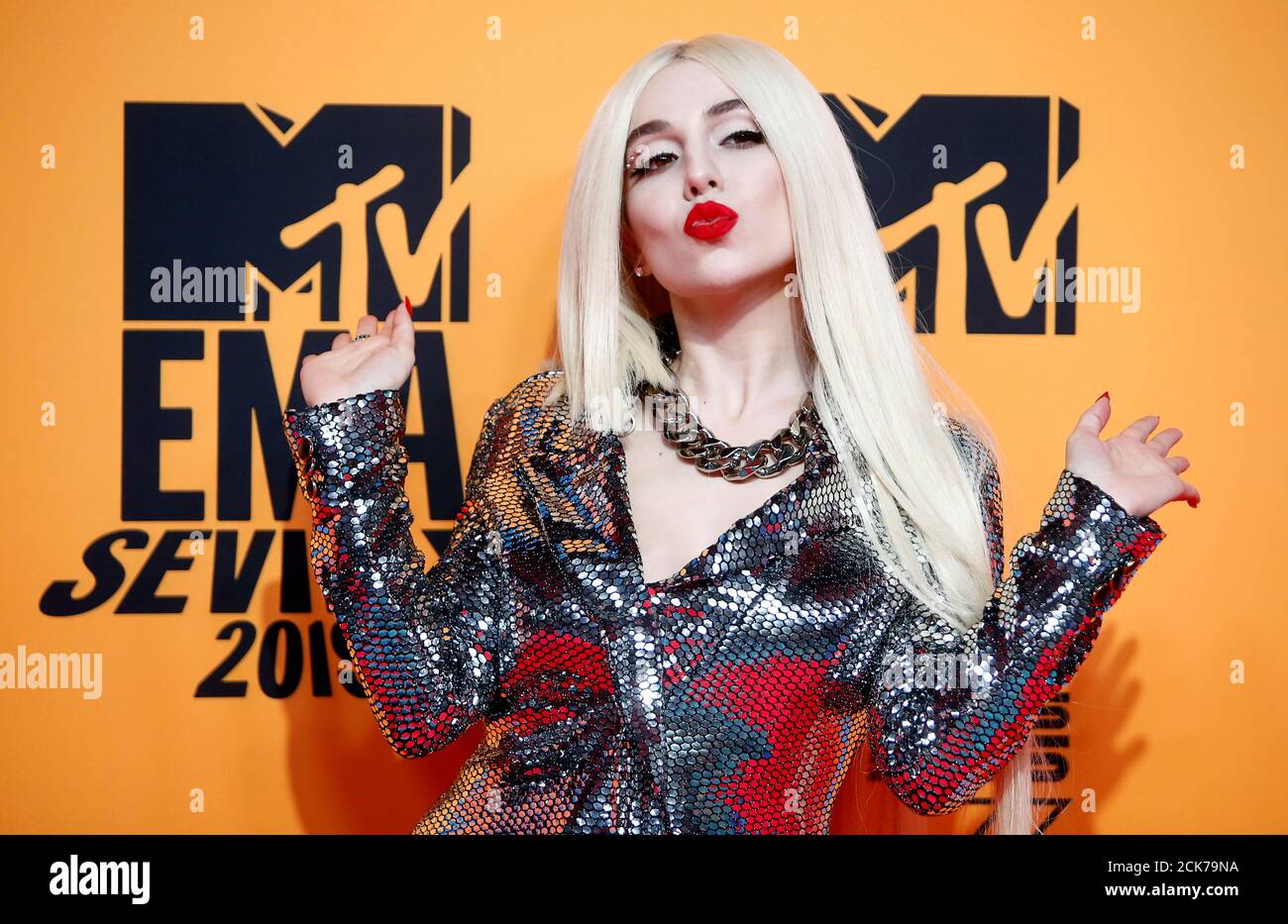 Ava max 2019 hi-res stock photography and images - Alamy
