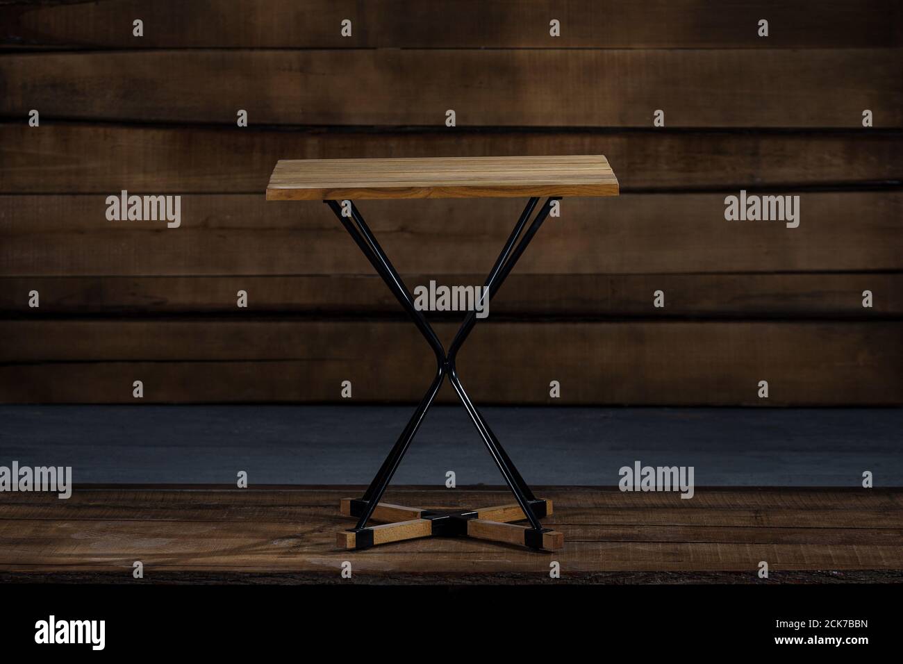 Foldable table hi-res stock photography and images - Alamy