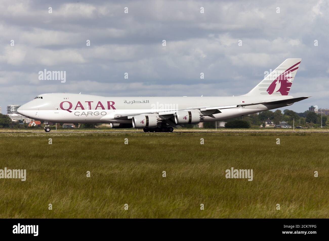 Qatar cargo 747 hi-res stock photography and images - Alamy