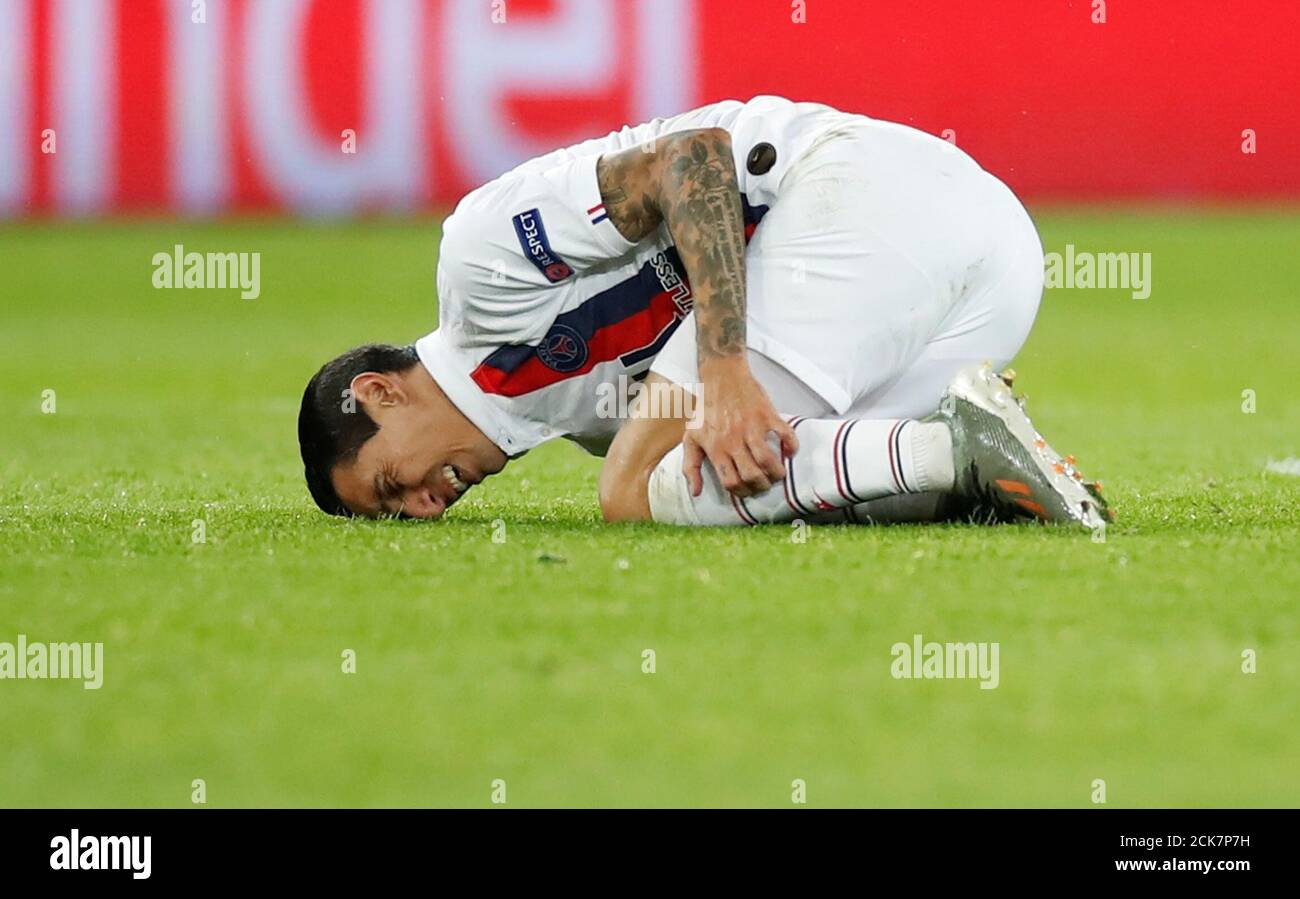 Angel di maria injury hi-res stock photography and images - Alamy