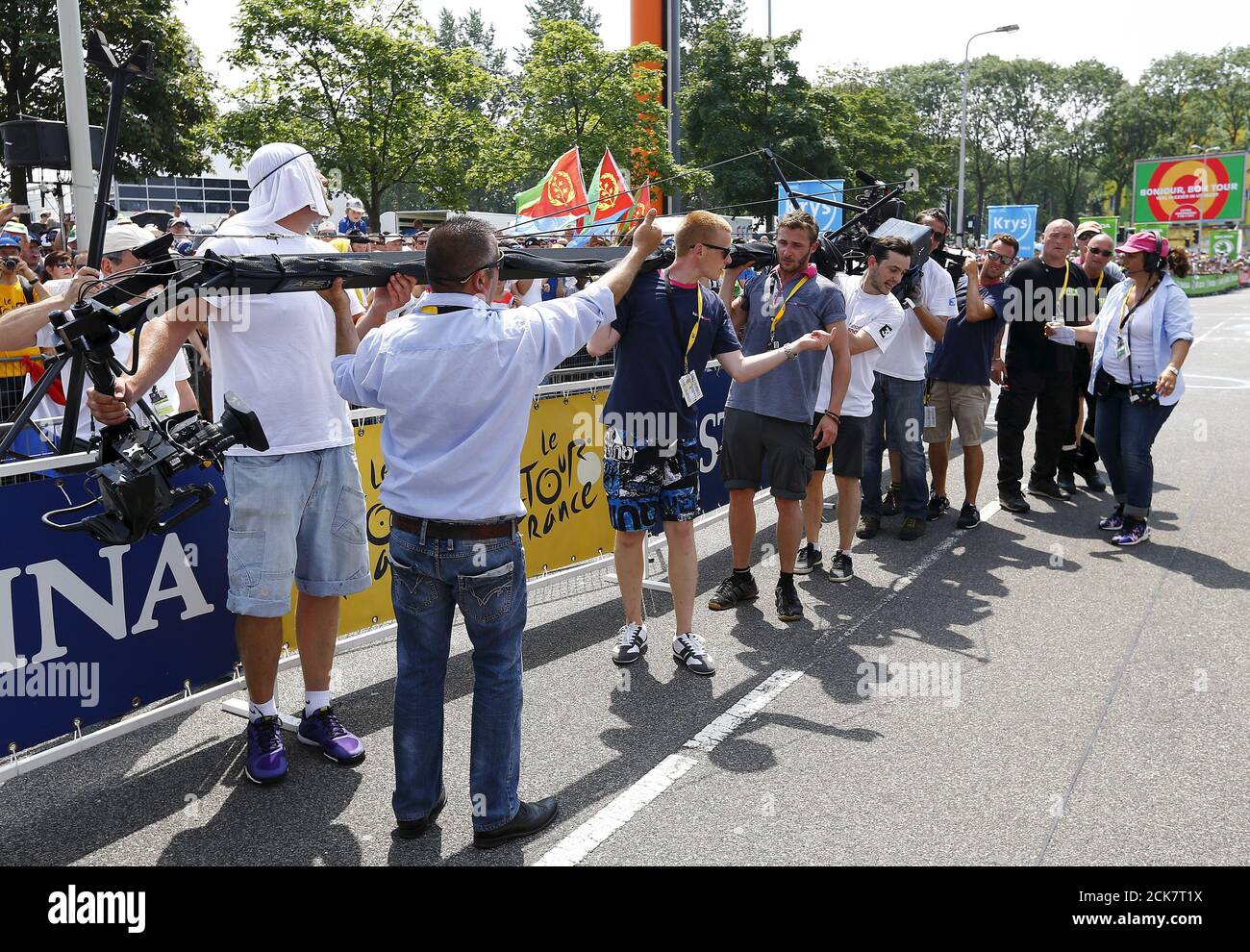 Long dolly shot hi-res stock photography and images - Alamy