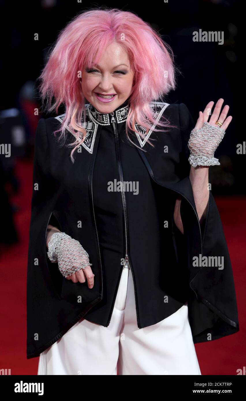 2016 cyndi lauper hi-res stock photography and images - Alamy