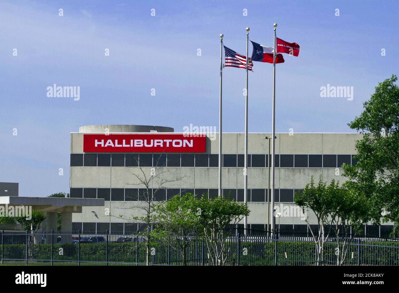 Halliburton energy services hi-res stock photography and images - Alamy