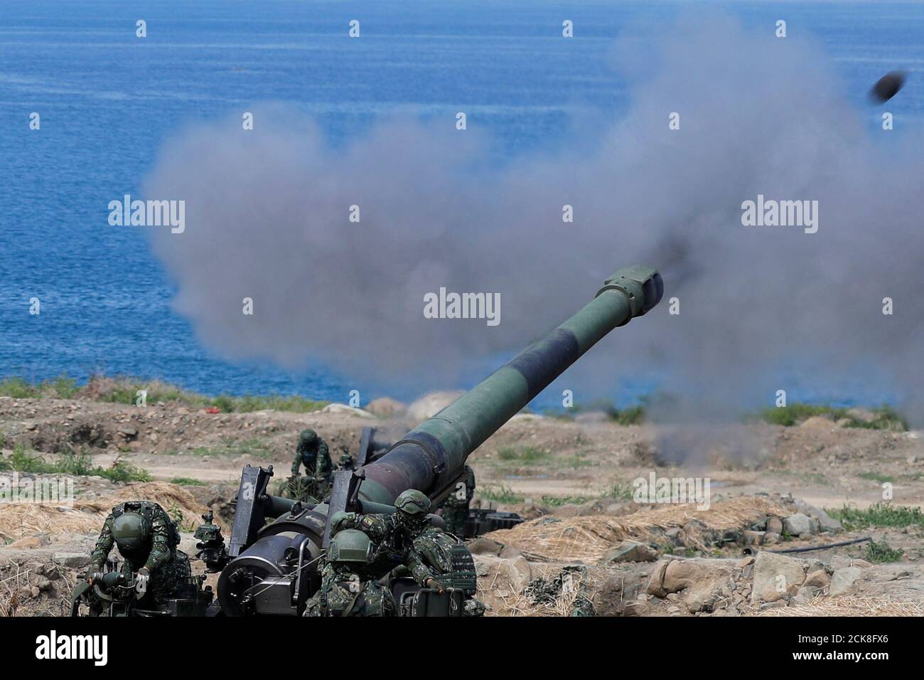 203 Mm Howitzer High Resolution Stock Photography and Images - Alamy