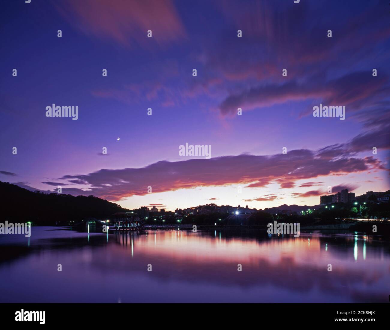 Taipei Neihu Taiwan Miaoli Big Lake park sunset Stock Photo - Alamy