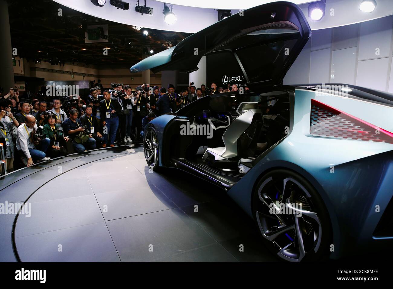 Lexus electric japan hi-res stock photography and images - Alamy