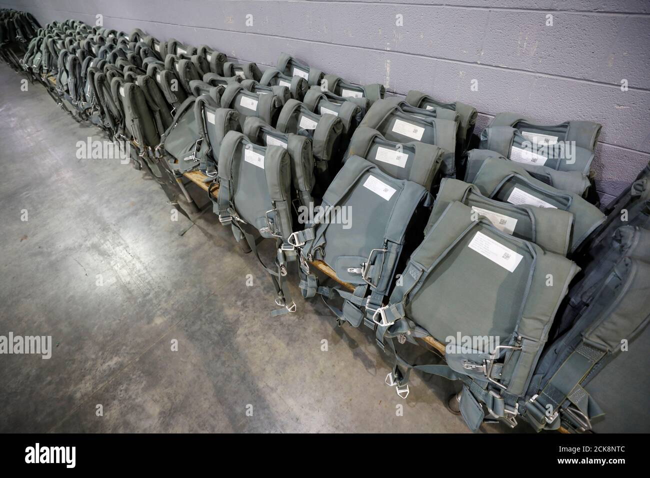 Packing up parachute hi-res stock photography and images - Alamy