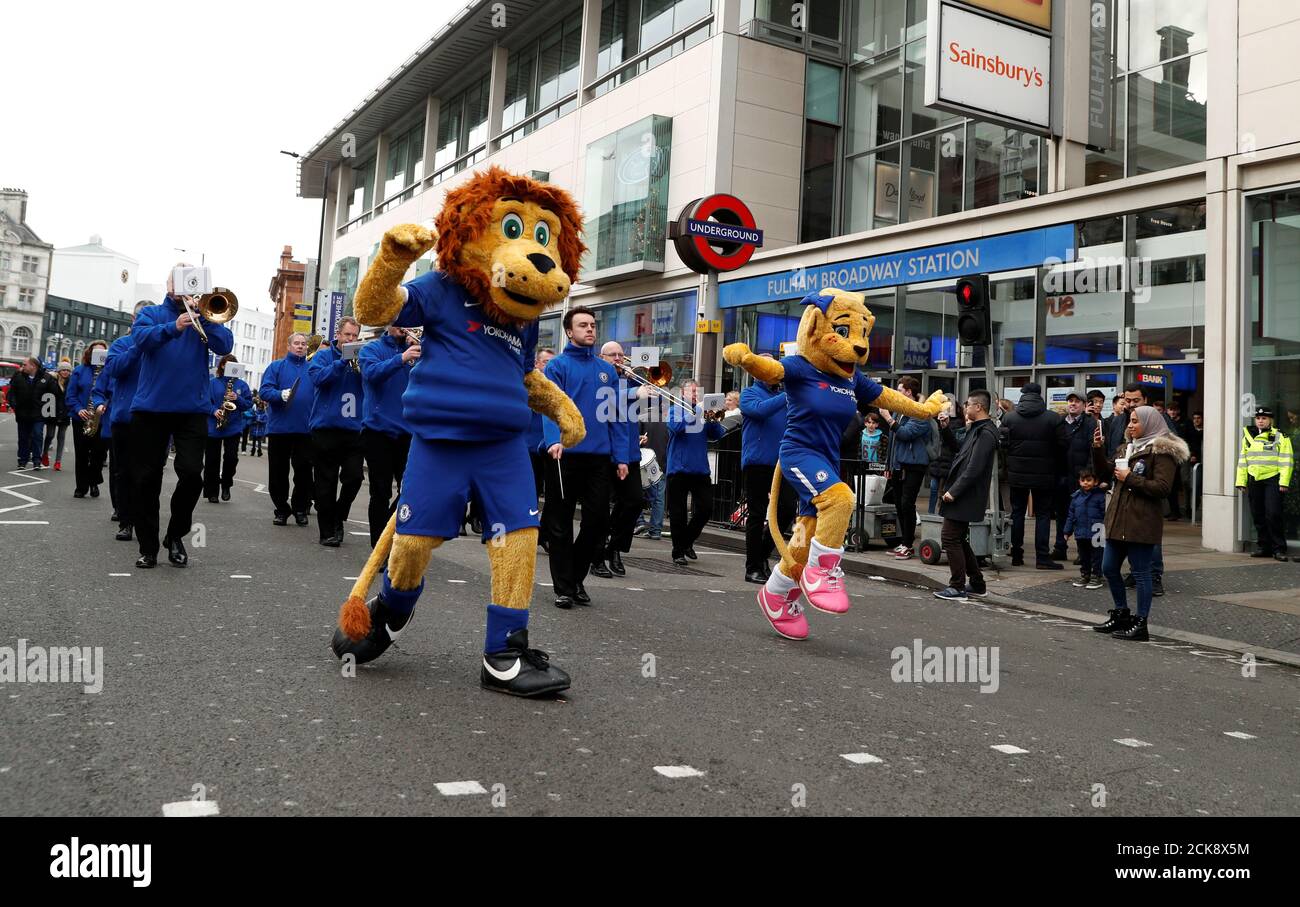 The chelsea mascots hi-res stock photography and images - Alamy