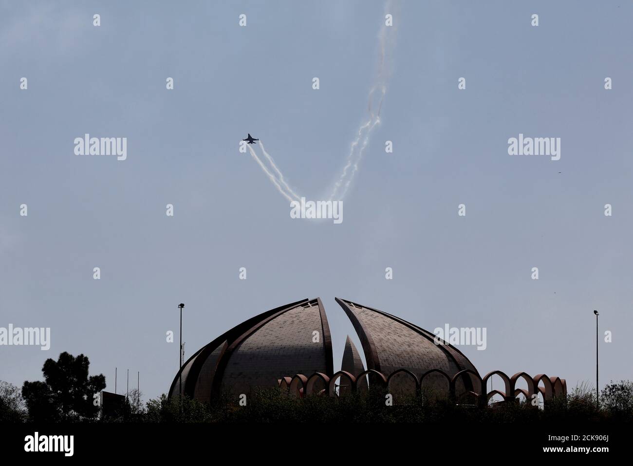 Pakistan air force paf fighter hi-res stock photography and images - Alamy