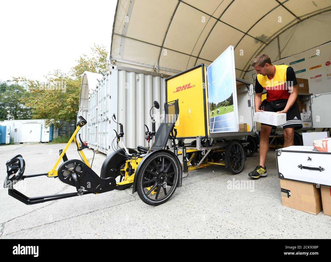 Dhl Depot High Resolution Stock Photography and Images - Alamy