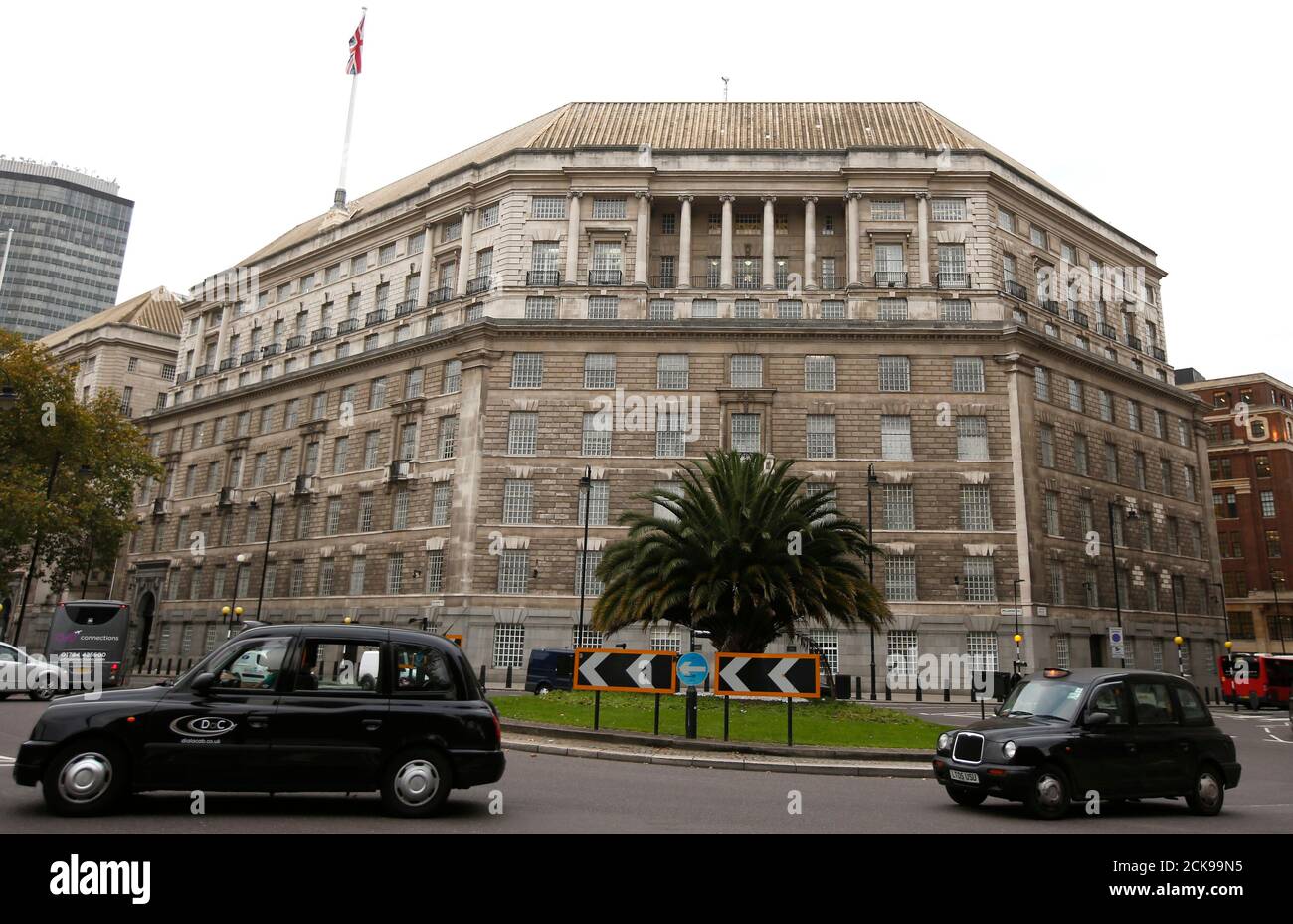 Thames House Mi5 High Resolution Stock Photography and Images - Alamy