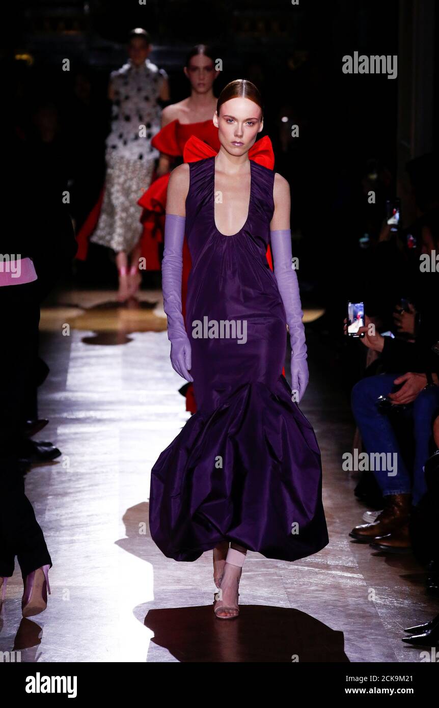 Valentino models hi-res stock photography and images - Alamy