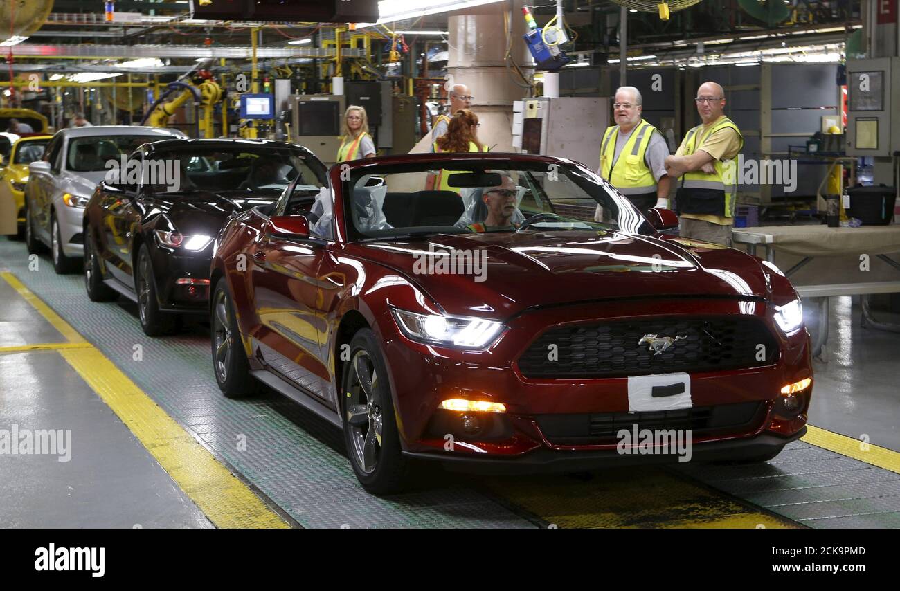 Ford mustang vehicle hi-res stock photography and images - Alamy